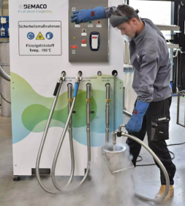 The cryogenic storage dewar: features and applications